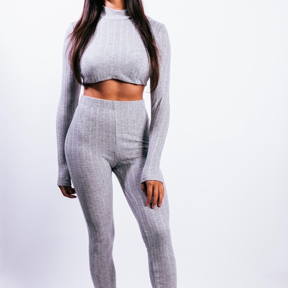 samunsboutique | Tops | Nwt Ribbed Cable Knit Two Piece Set | Poshmark